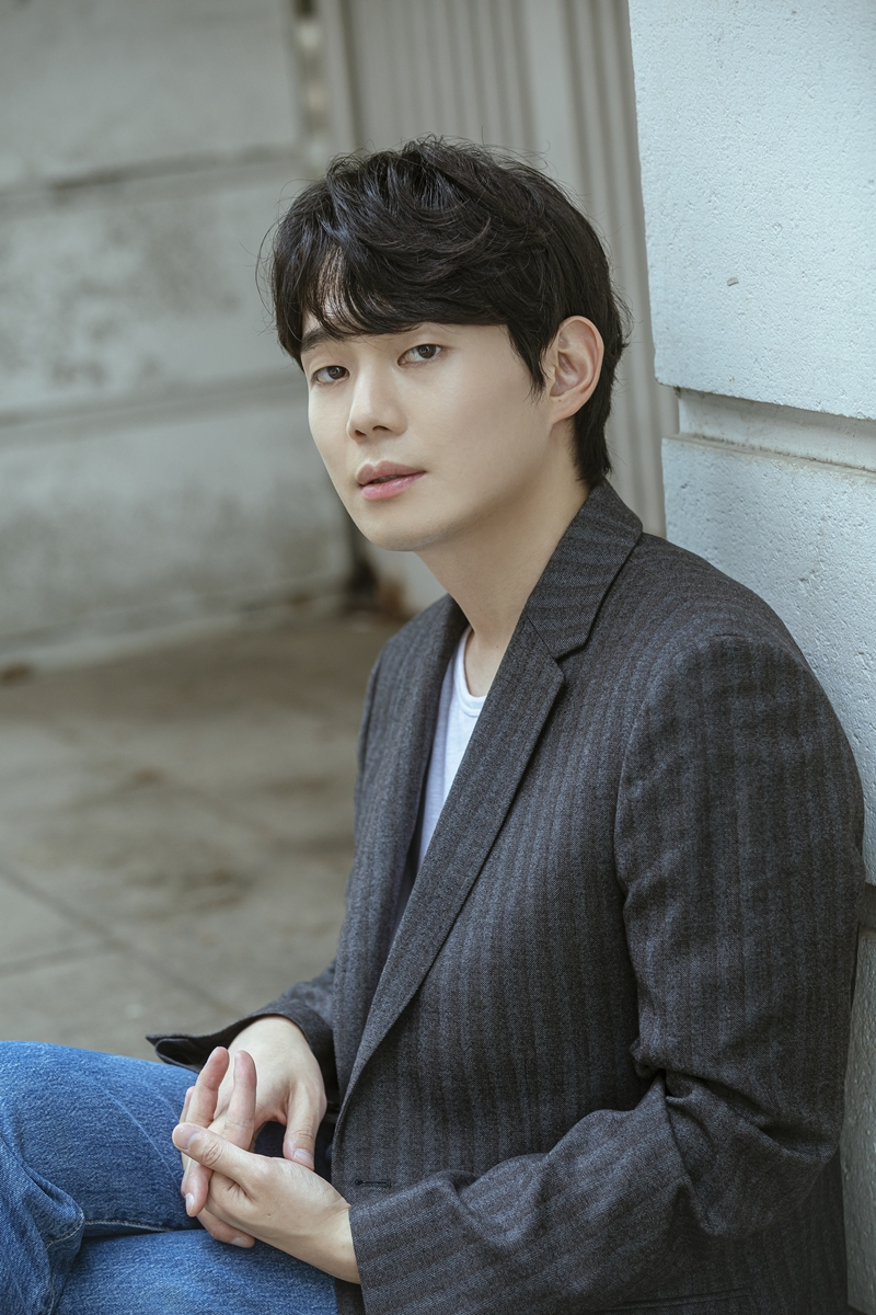 Ryu Kyung-soo to transform once again… "Dealer" lead