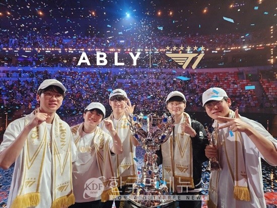 제철코어·IP 굿즈...에이블리 선정 올해 스타일 트렌드 ‘SPECTRUM’