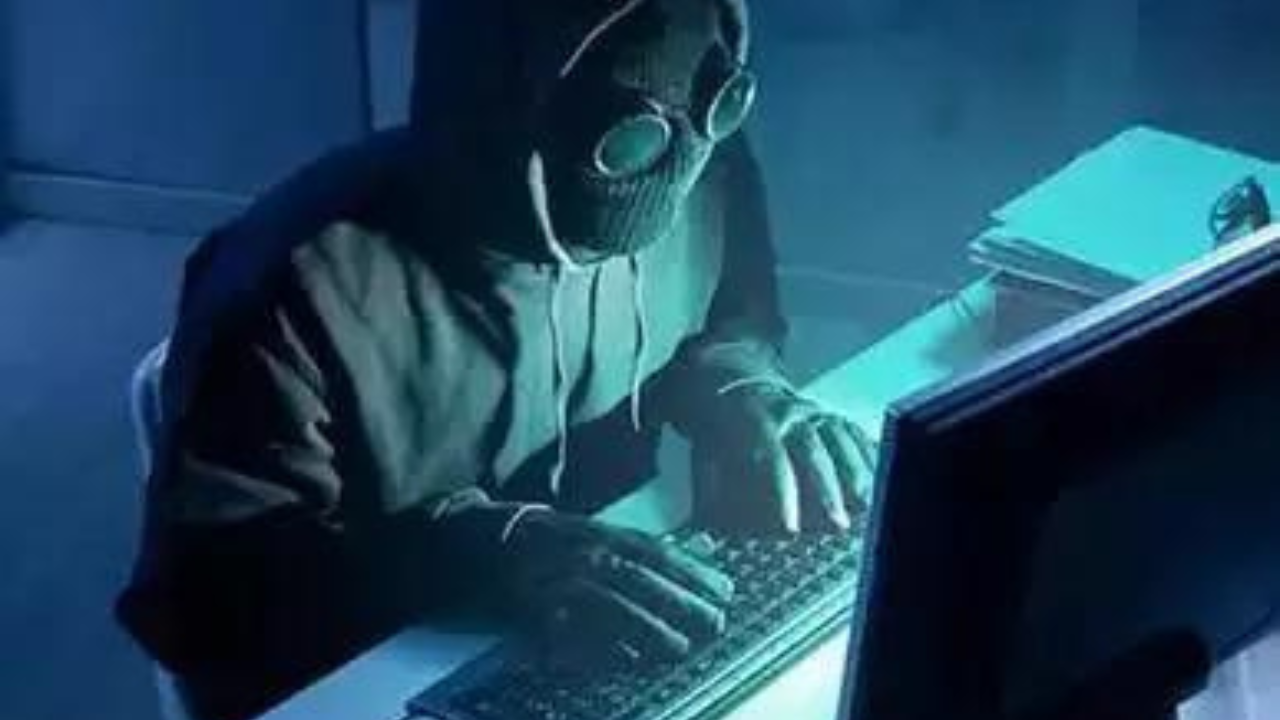 Online romance trap in Lucknow: Man duped of Rs 1.92 crore by 'woman ...