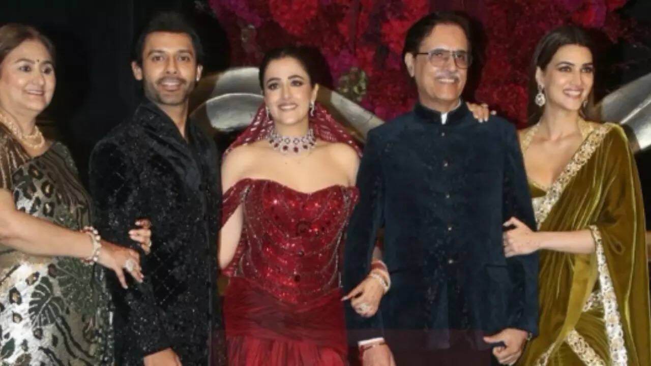 Nupur Sanon and Stebin Ben’s Mumbai reception: Salman Khan, Disha ...
