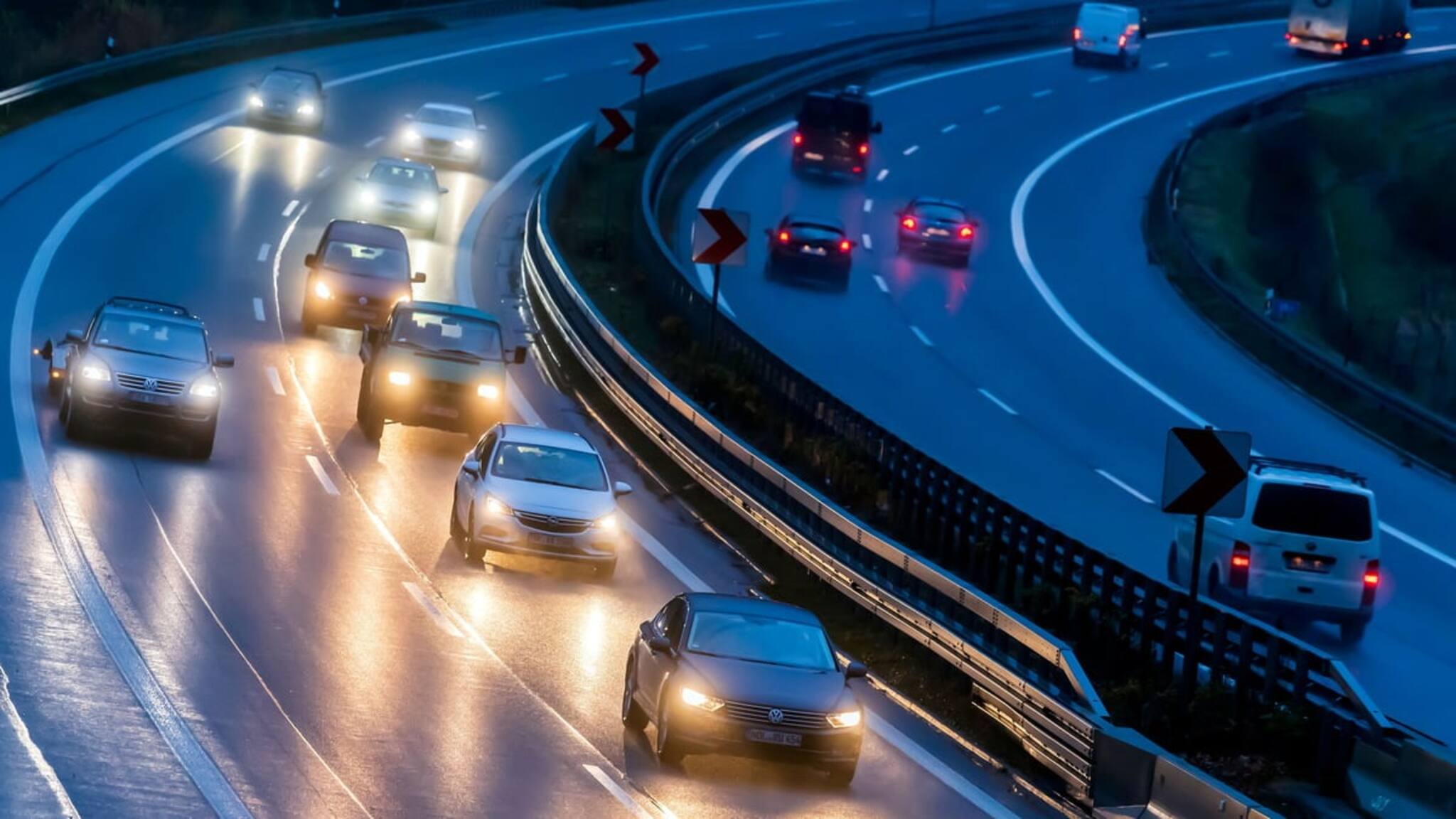 Tiefe Schlaglöcher auf der A4 bei Bautzen: Nur noch Tempo 80 erlaubt ...