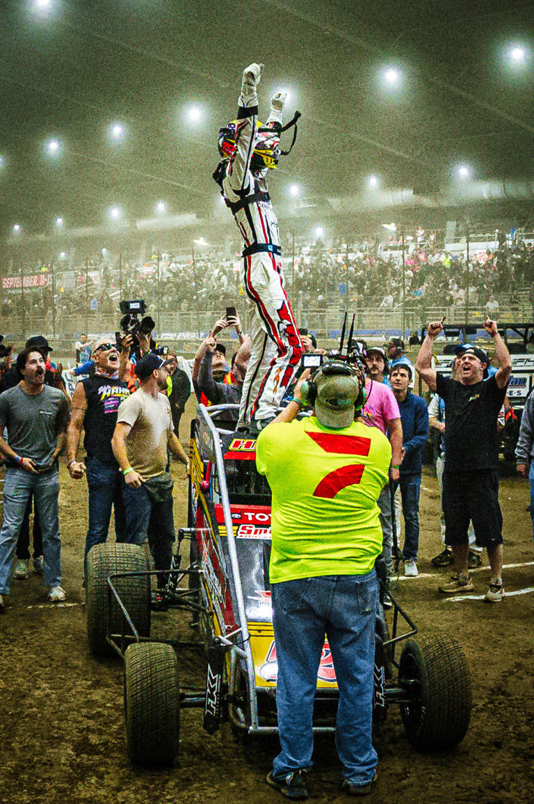 Blake Hahn scores prelim night win for Chili Bowl's first family