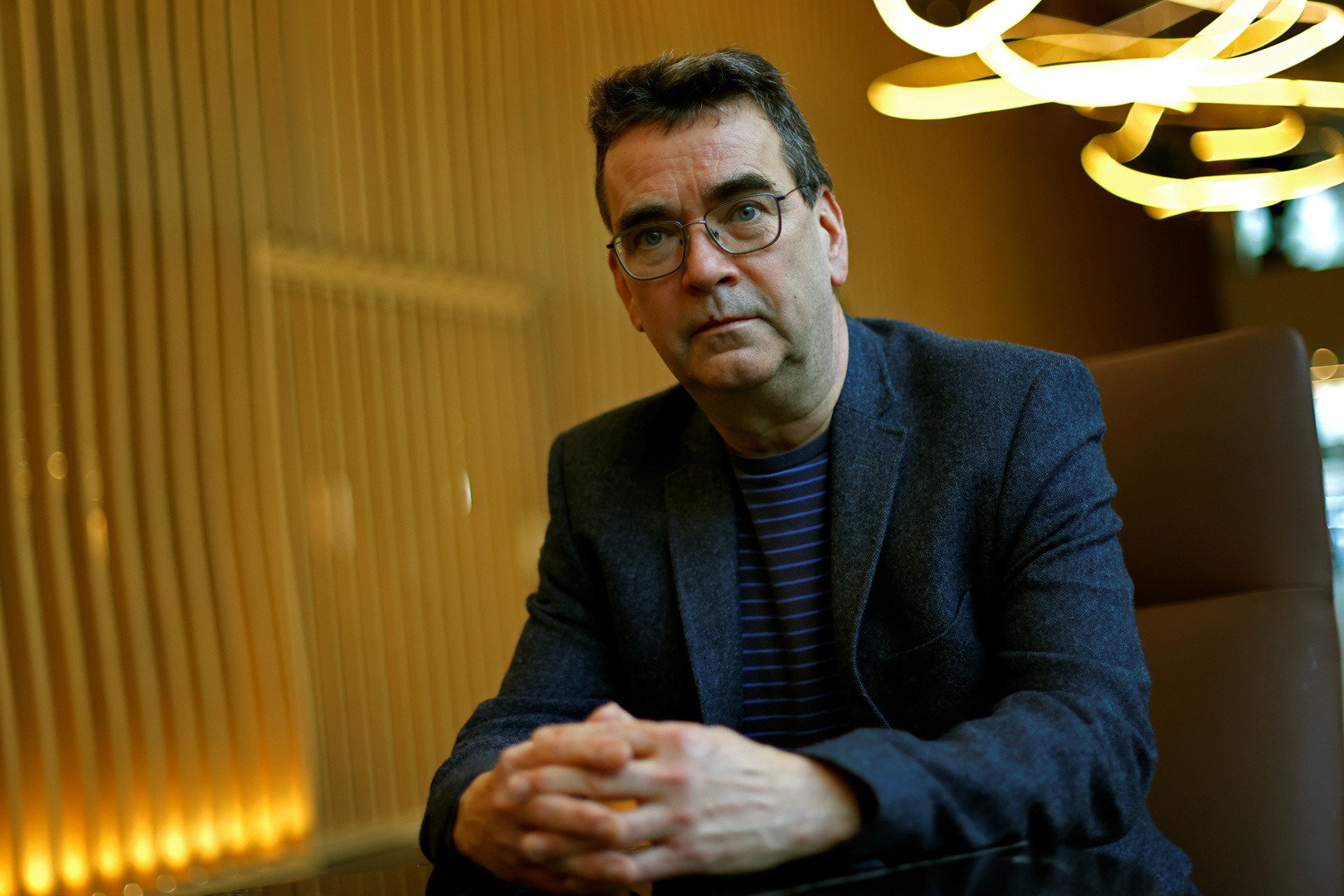 Mick Herron, novelista británico tras la serie 'Slow Horses', gana el ...