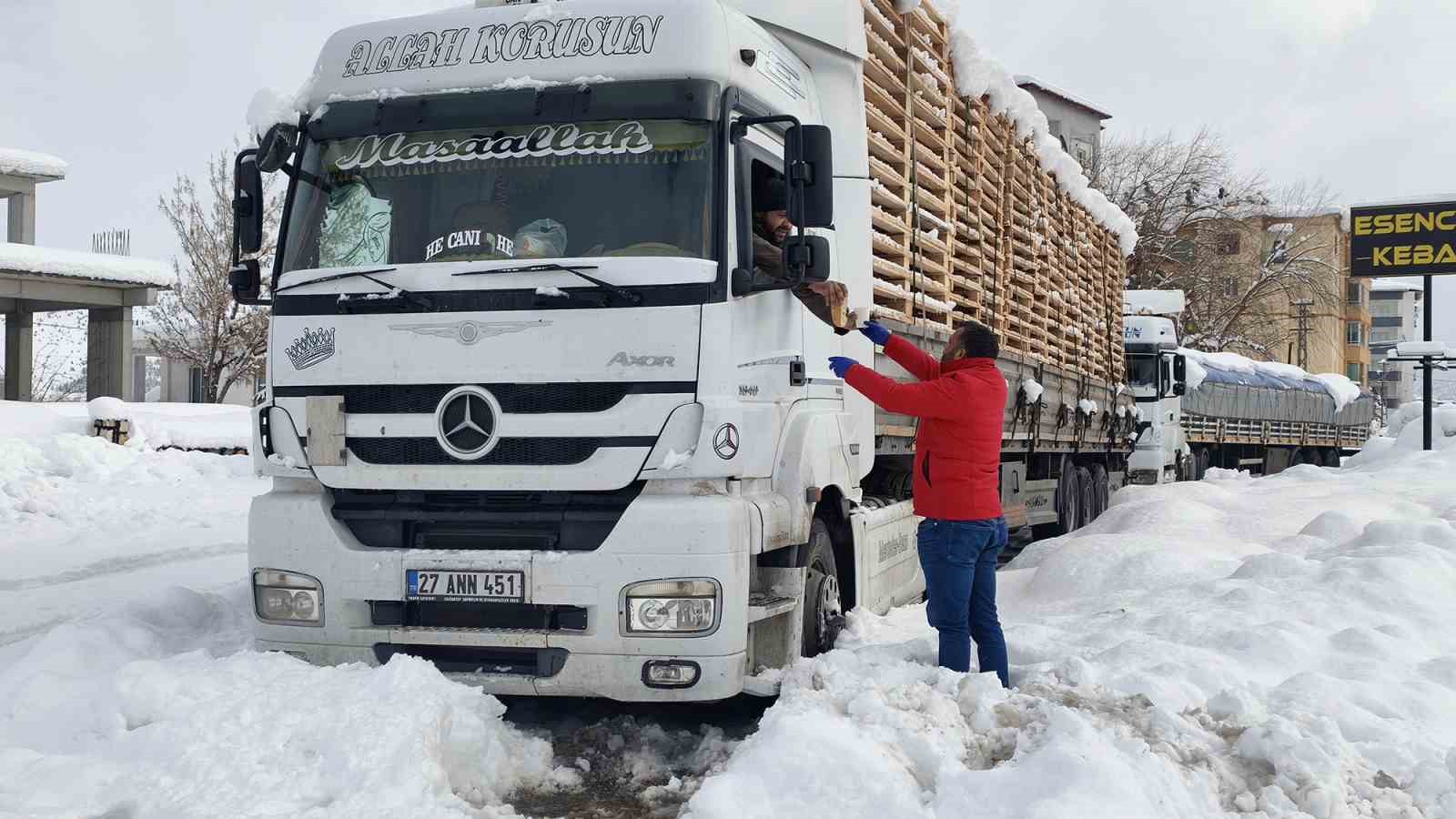 Kahramanmaraş’ta sürücülere çorba ikramı