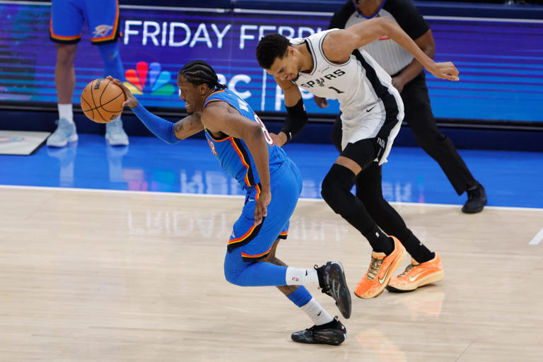 Photos: Best images from Thunder's 119-98 win over Spurs