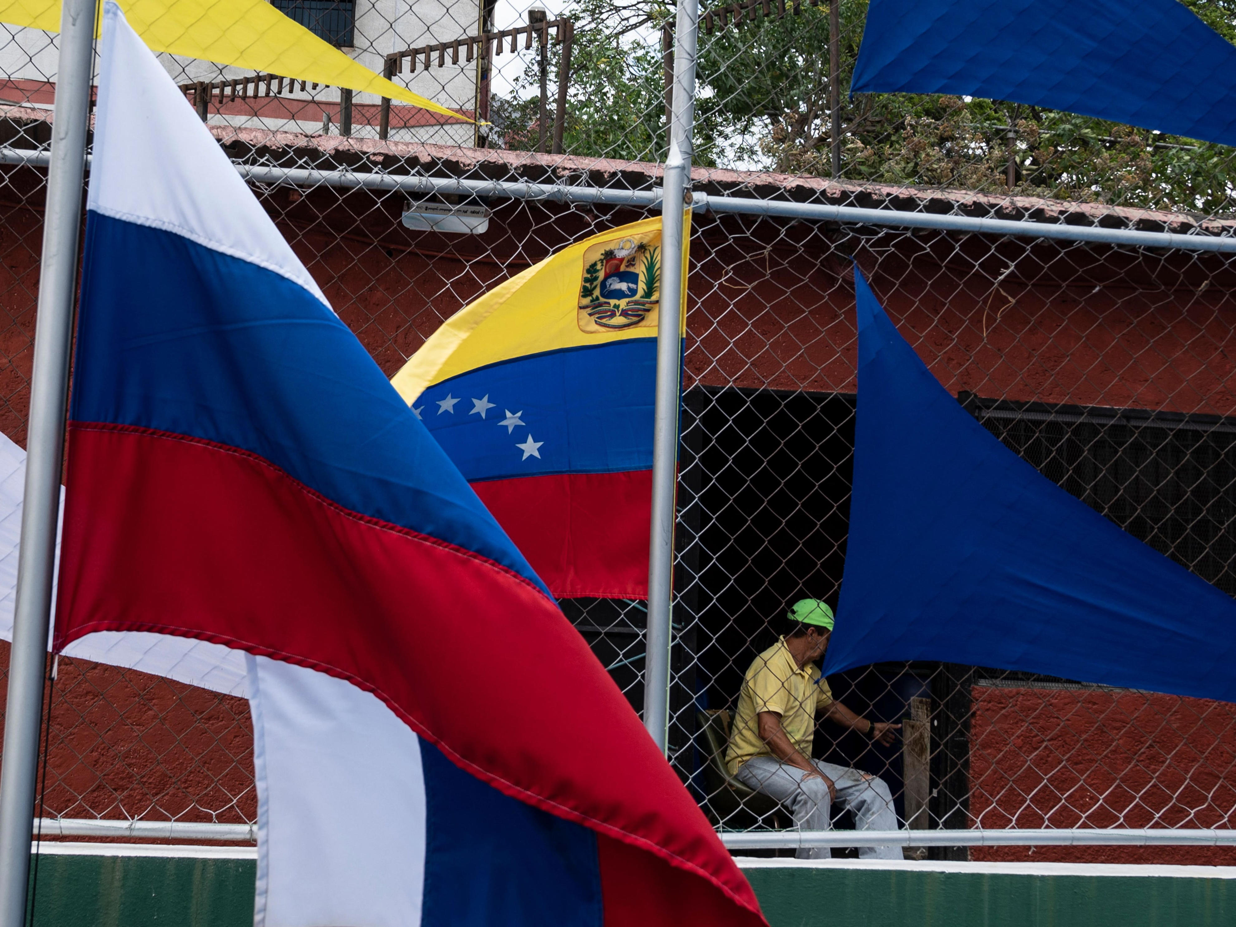 Russian oil firm says it will keep its Venezuela assets after US ...