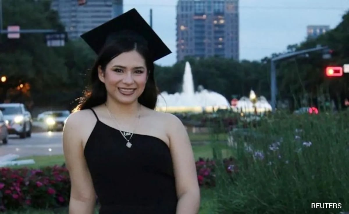 'Bureaucratic mess': Team Trump told to issue visa to student deported ...