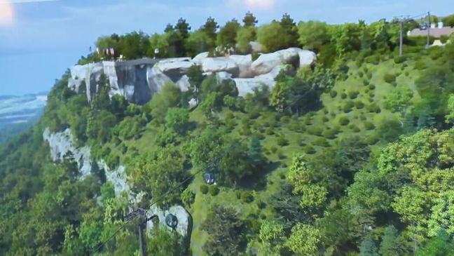 Rock City reveals gondola plan to ease mountain traffic, but some ...