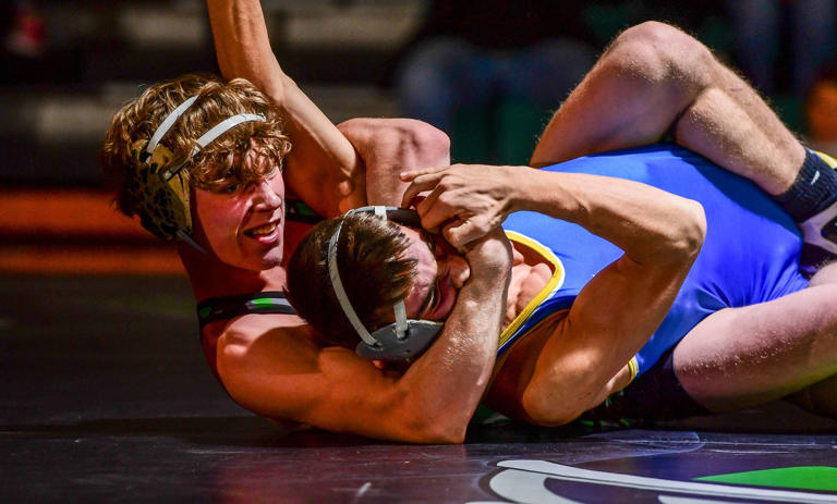 Pen Argyl seniors honor former coach in wrestling win over Wilson