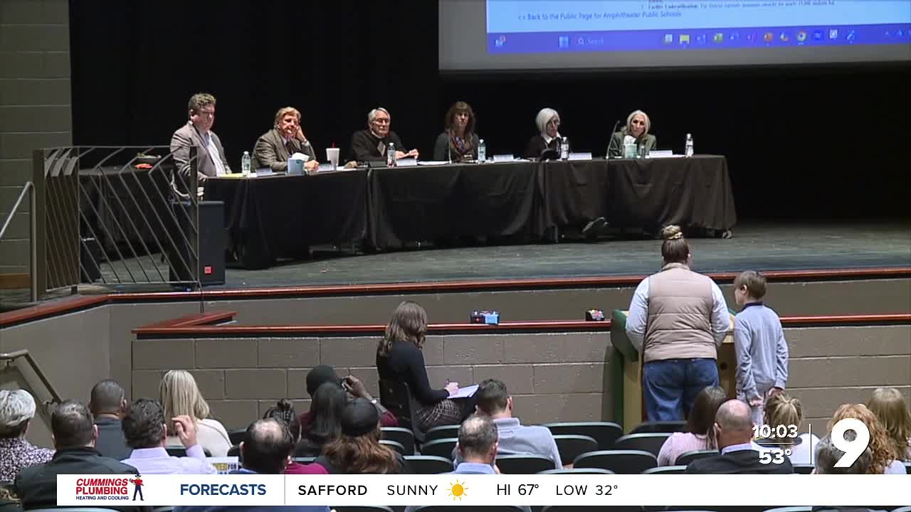 Amphi School District Votes to close 4 schools dsepite parental concerns