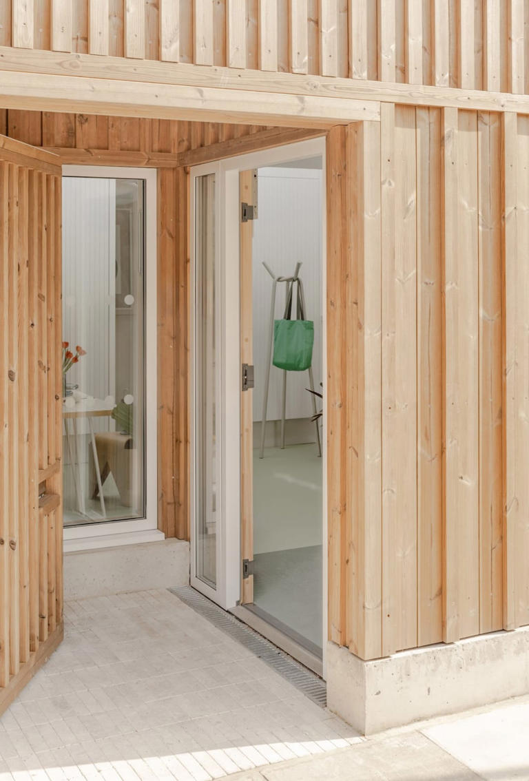 Arsitek ini ubah garasi lama jadi spot arsitektur sosial