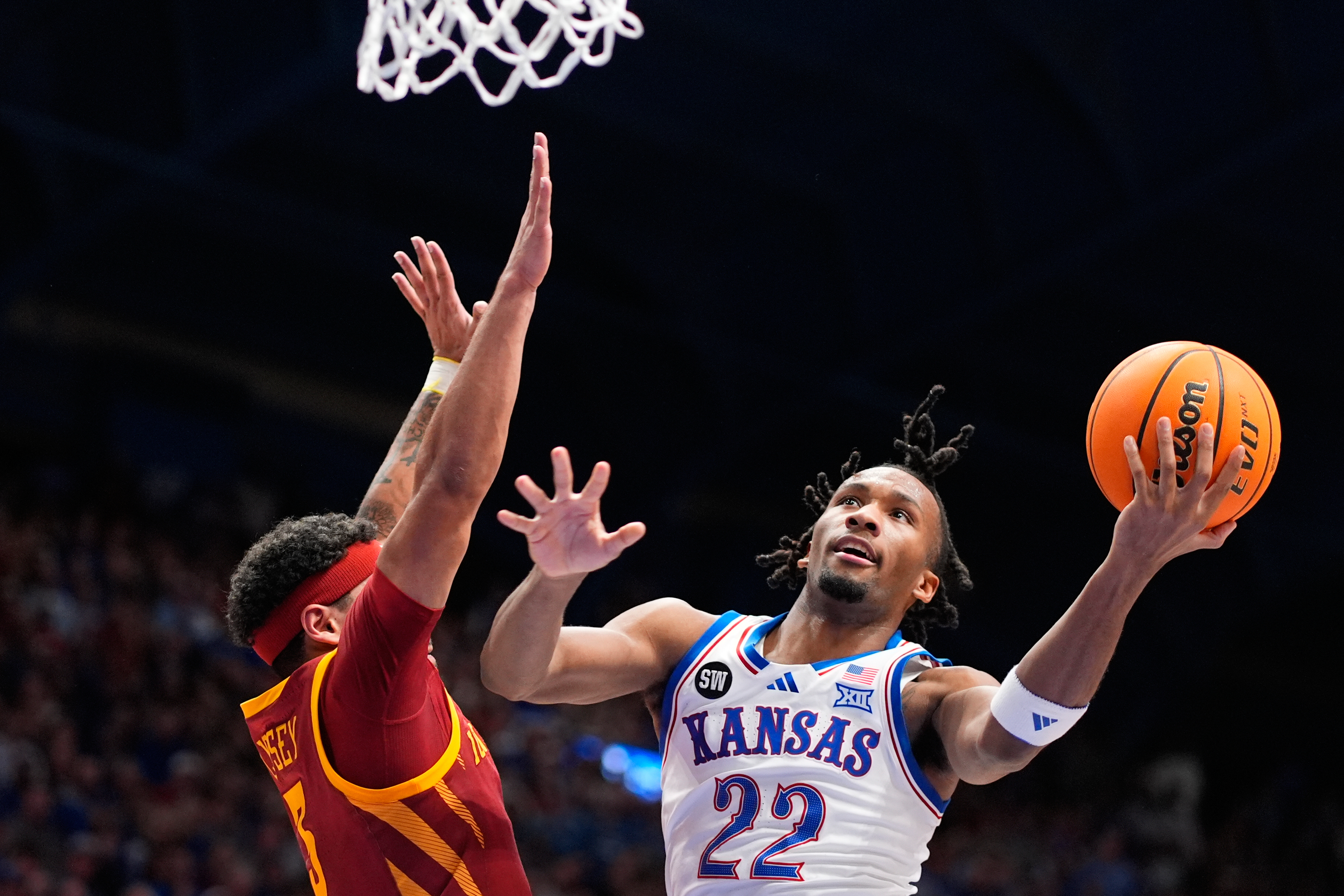 Kansas hands No. 2 Iowa State its 1st loss of the season with dominant ...