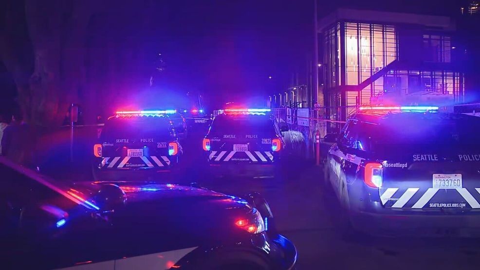 SWAT standoff underway near UW as police negotiate with machete ...