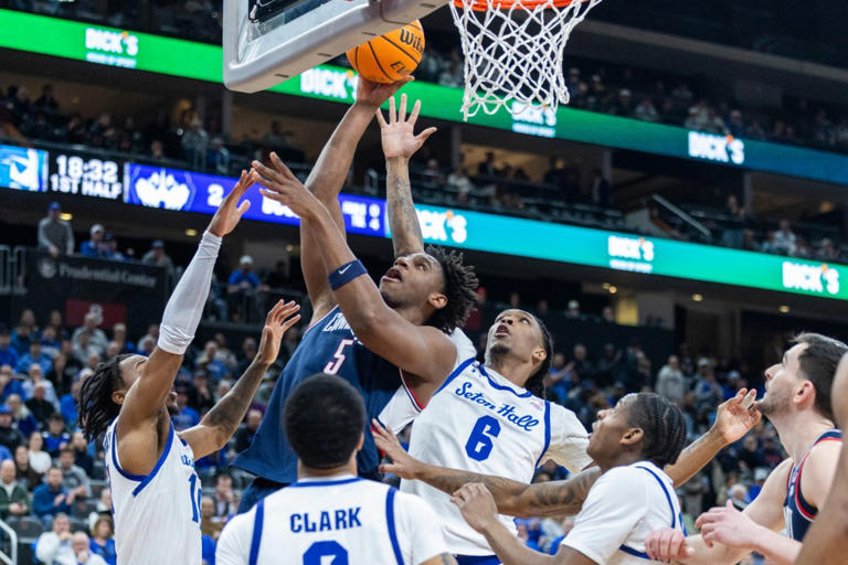 UConn survives furious rally to snap puzzling road losing streak to ...