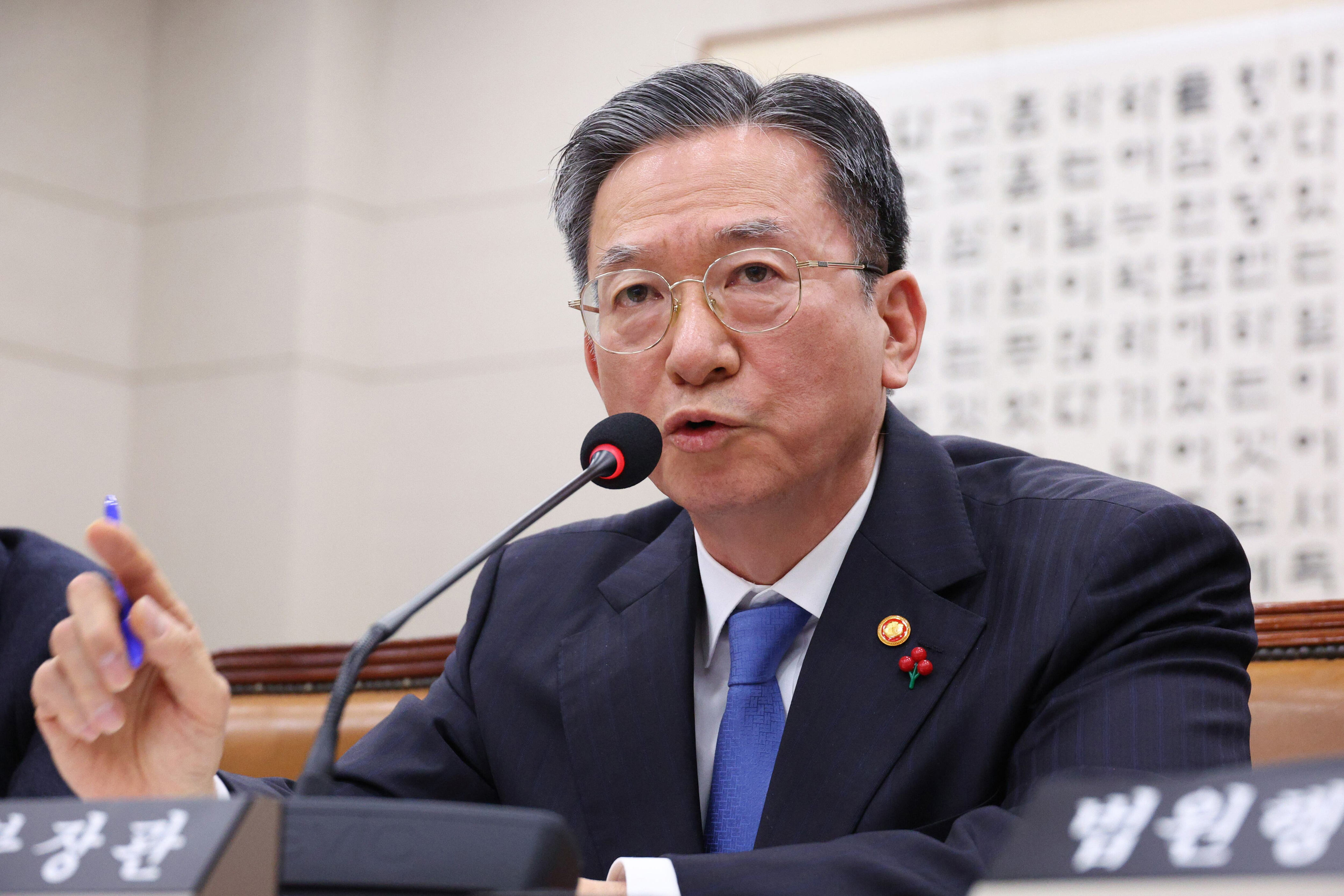 Justice Minister Jung stresses prosecution reform for people