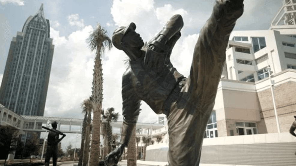 City to seek federal grant for Water St. makeover to stimulate ...