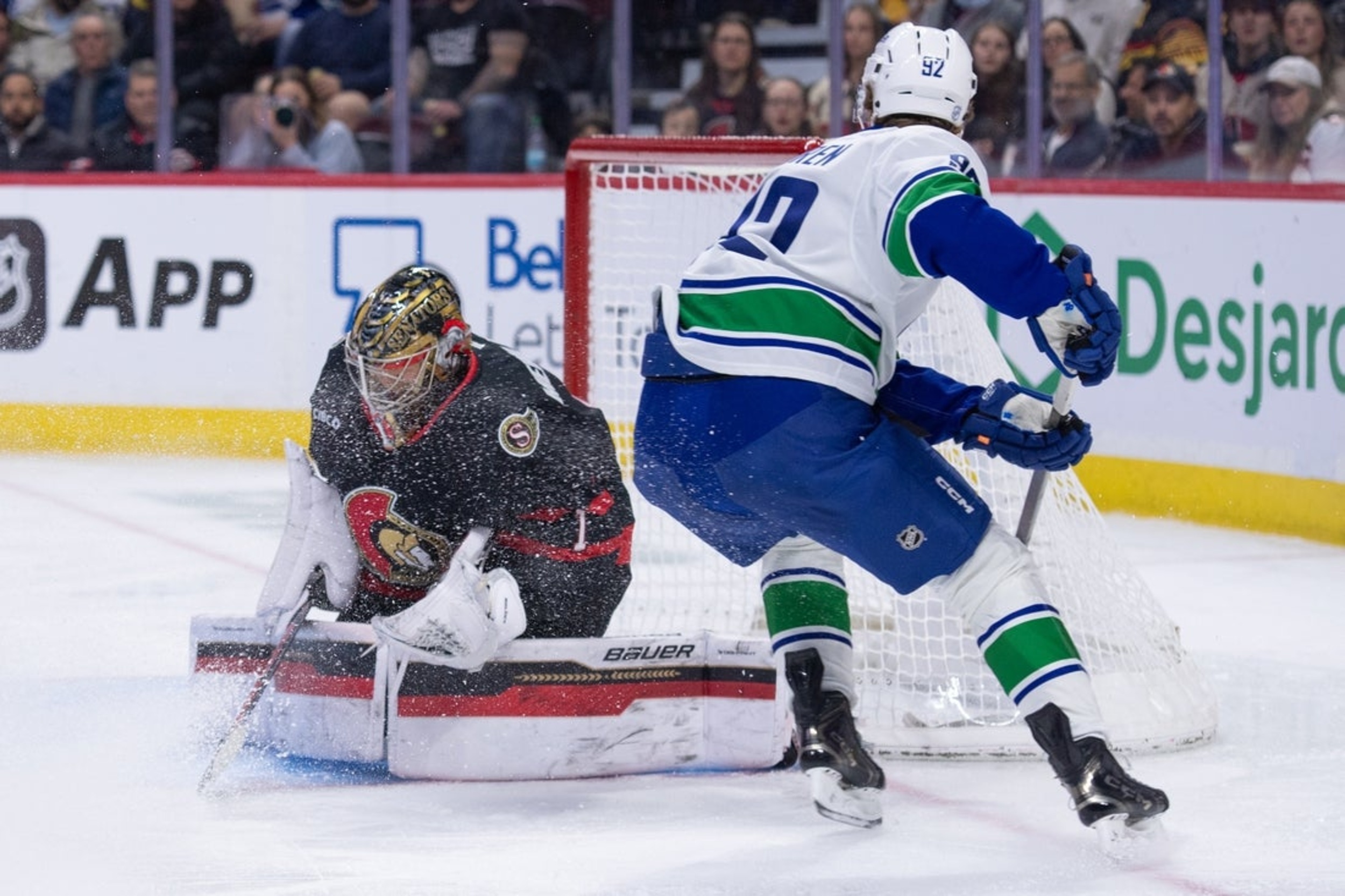 Senators snap 4-game losing streak as Canucks' skid rolls on
