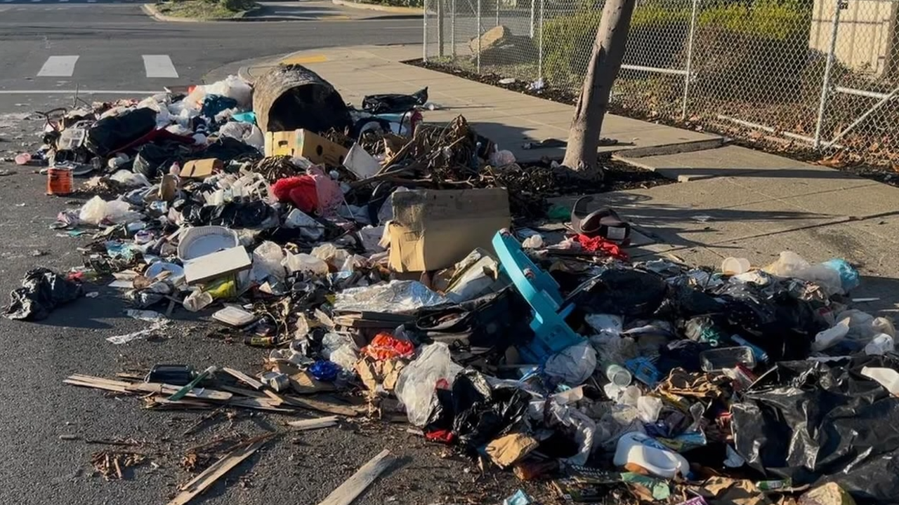 Volunteer who picks up trash around Oakland robbed while cleaning ...
