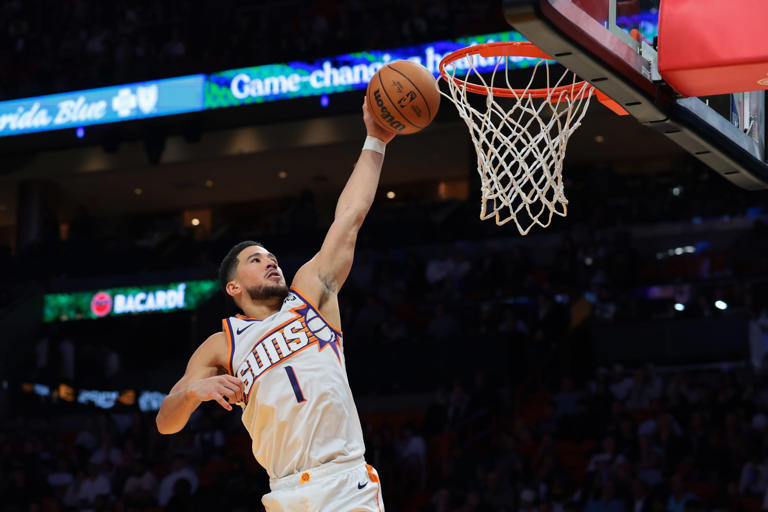 Suns provide Devin Booker injury update ahead of Pistons matchup