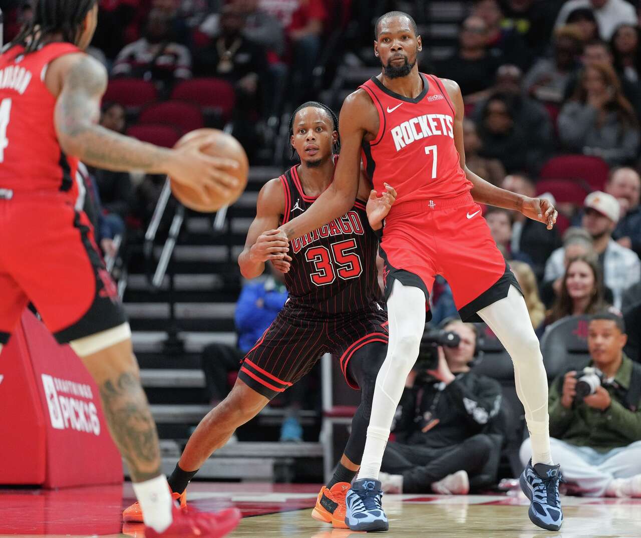 Jabari Smith Jr., Houston Rockets finish strong to top Chicago Bulls ...