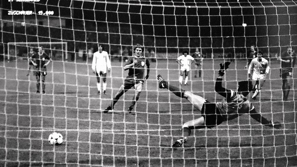 Streaming-Angebot: Wie der FC Carl Zeiss Jena Cup-Verteidiger Valencia ...