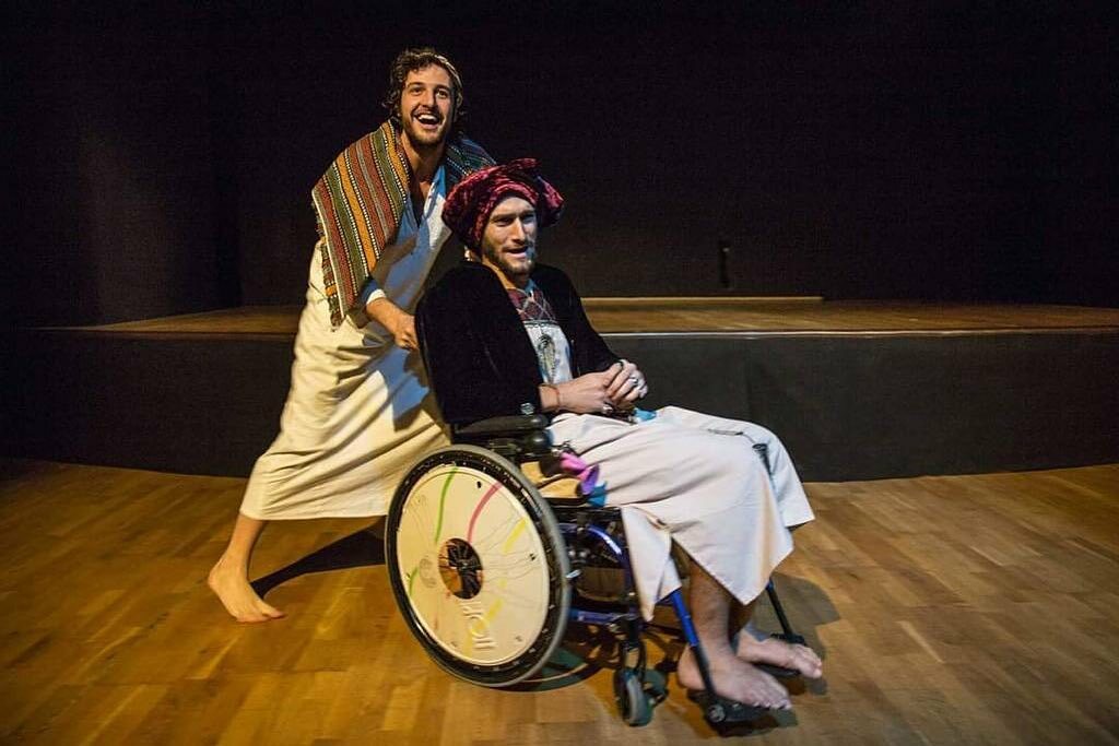 Alberto Paradossi: l'infanzia a Lucca, il dvd rubato, l'insonnia, i ...