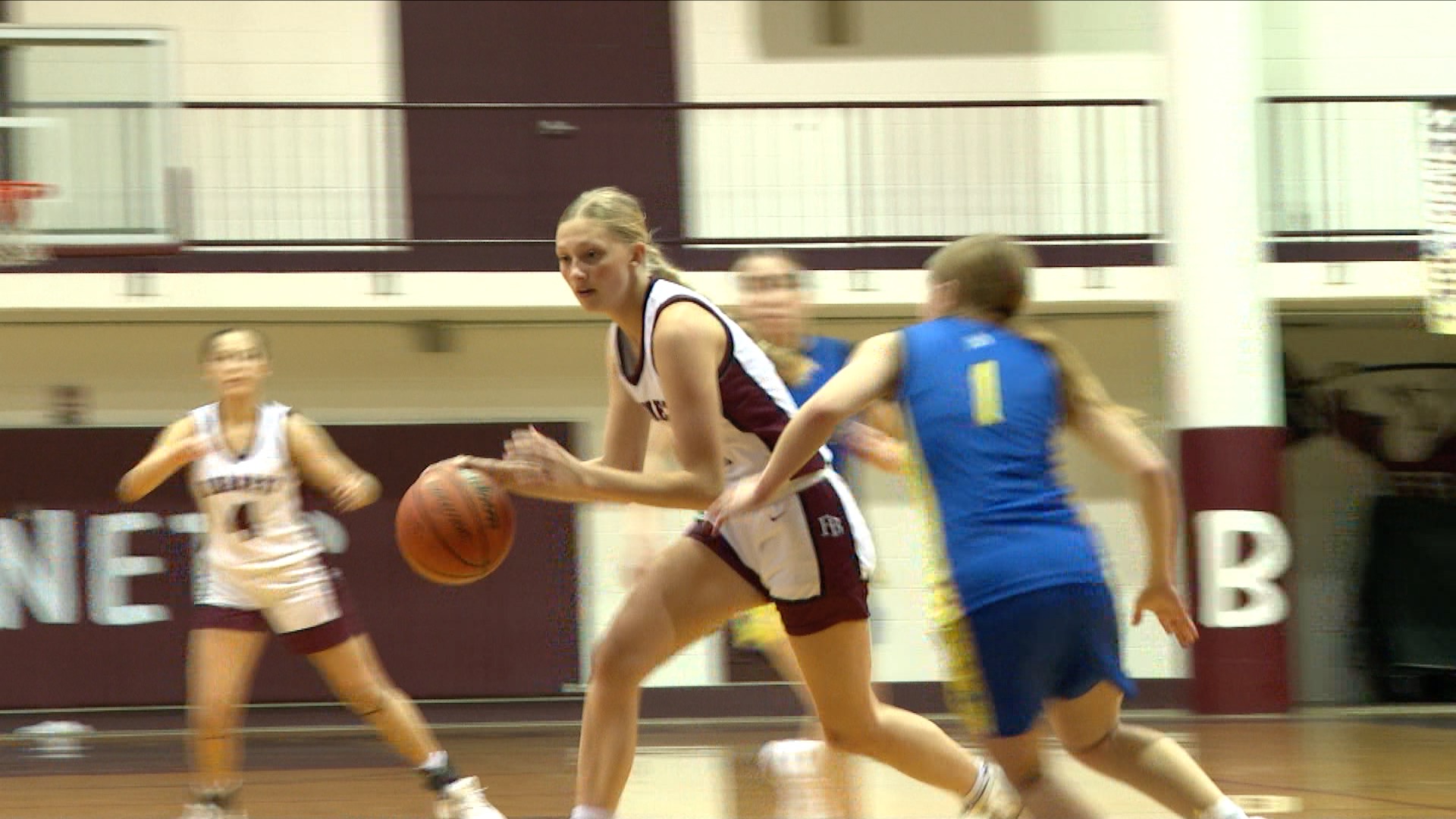 Flour Bluff holds off Moody 44-40 in overtime in UIL District 29-5A ...