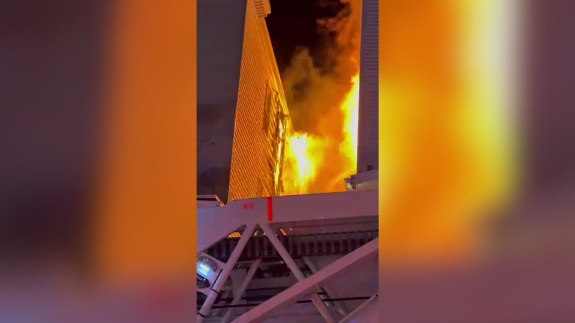 7 displaced as fire spreads to multiple North Shore homes