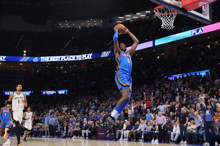 Gilgeous-Alexander scores 34 as Thunder top Spurs for first time in ...