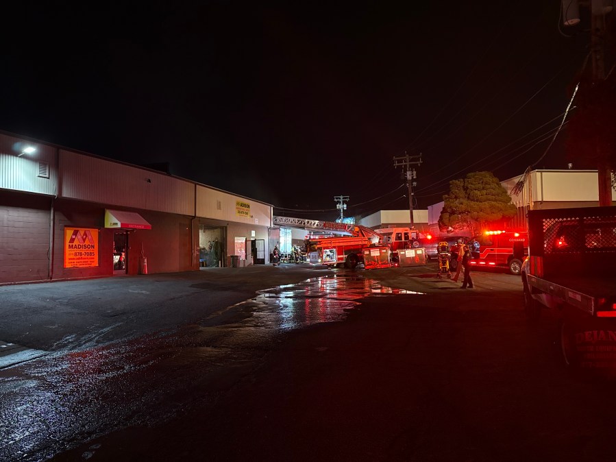 Milford fire crews respond to commercial building fire on Woodmont Road