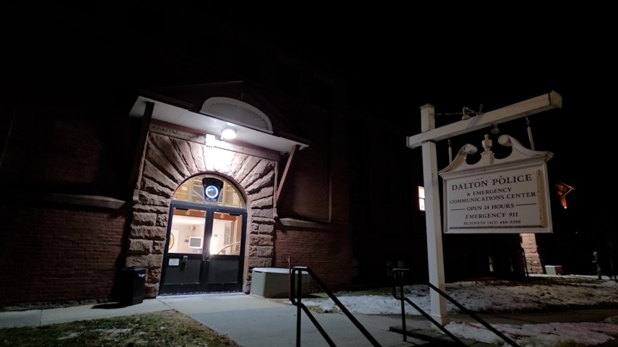 Police crisis response training in focus after Hinsdale officer ...