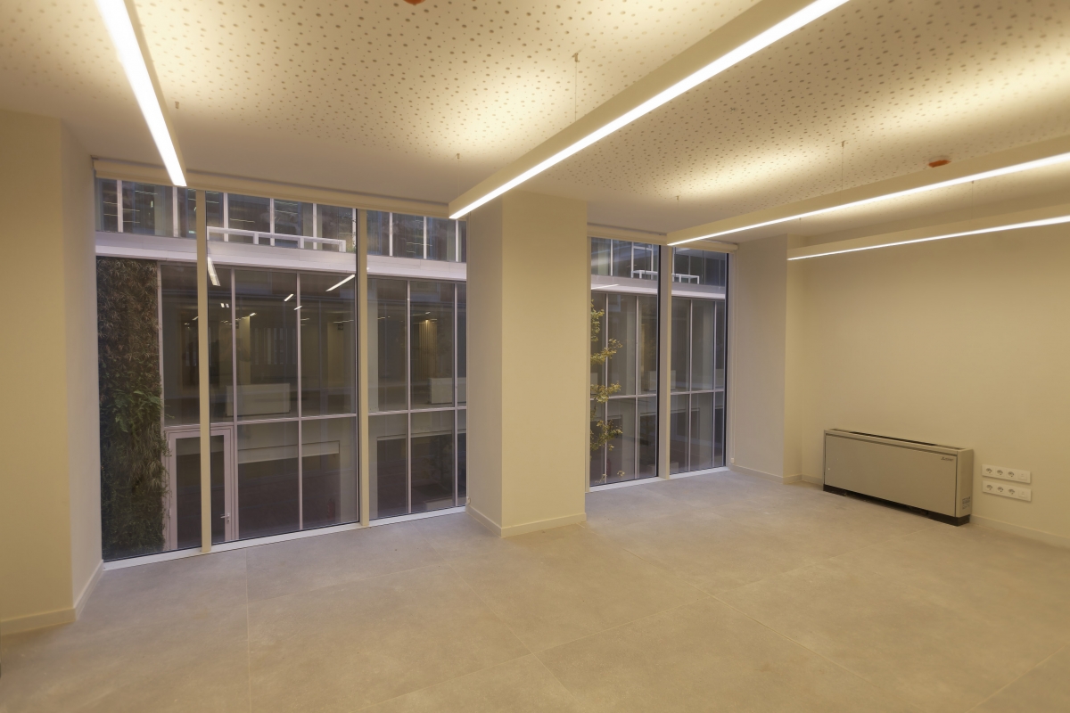 Boom por equipar el edificio de Borrull: trece firmas pujan por proveer ...