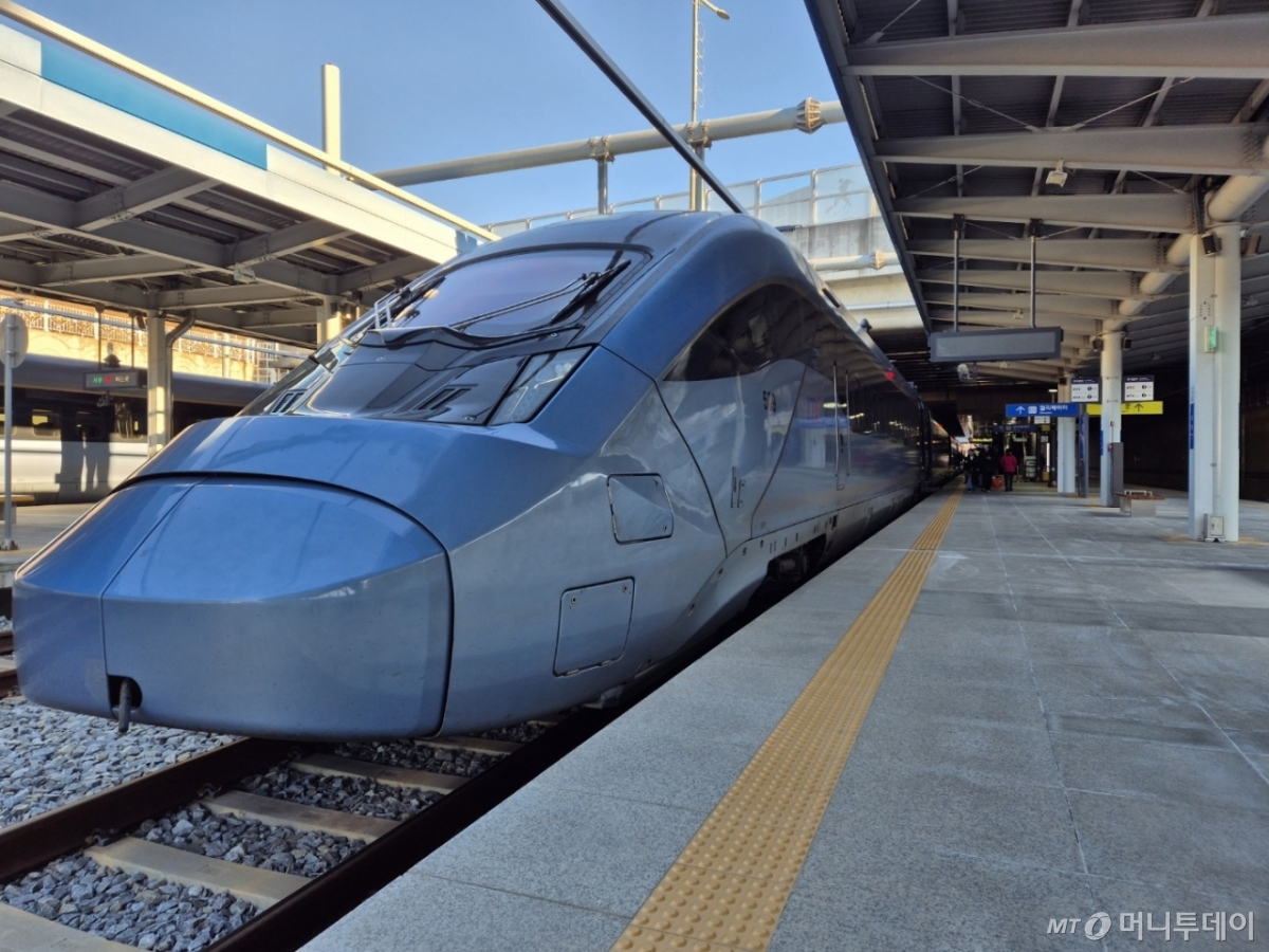 KTX·SRT '전성시대'…지난해 고속철 이용객 1.2억, 역대 최고