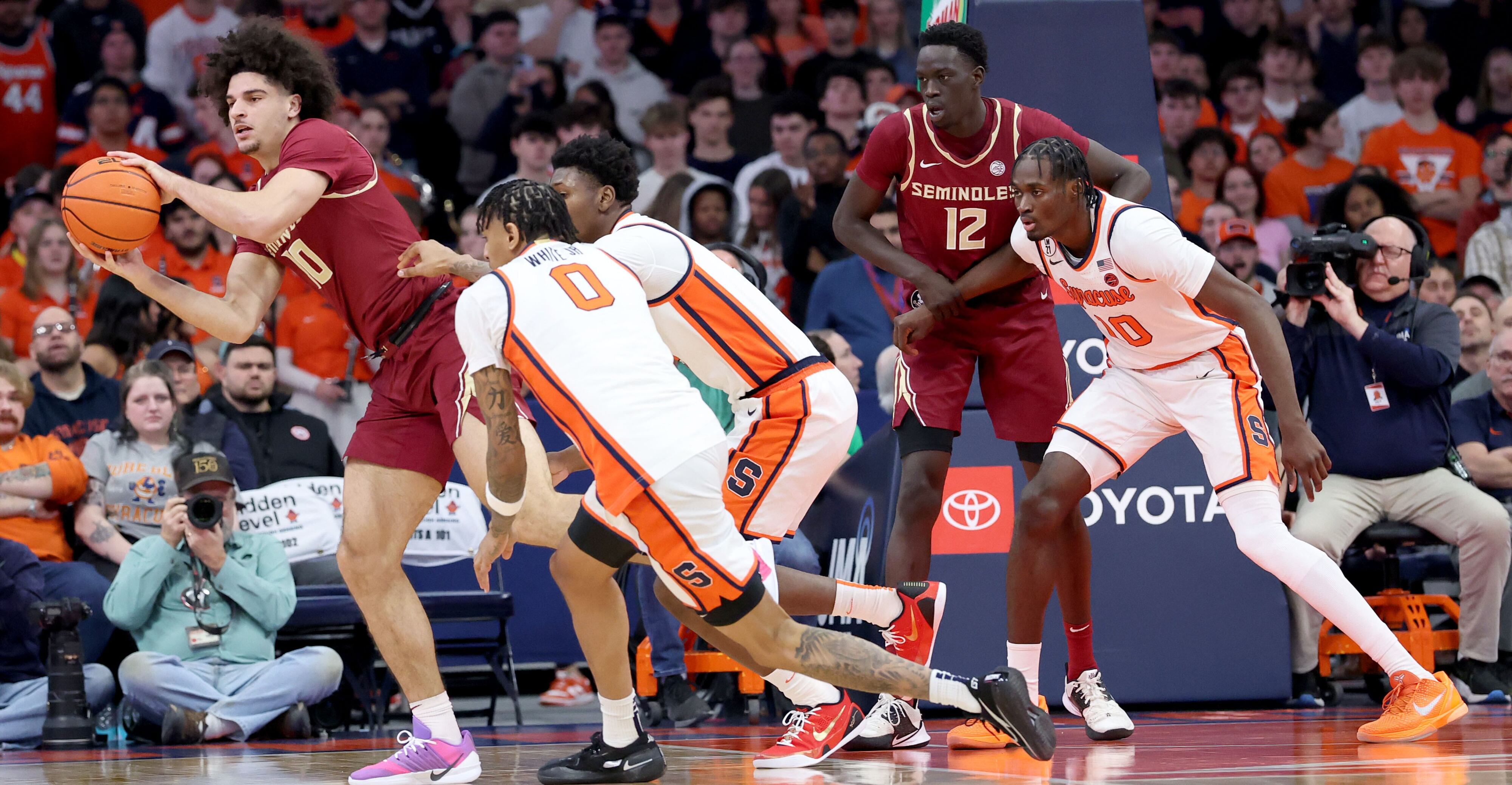 What was attendance for Syracuse basketball vs. Florida State?