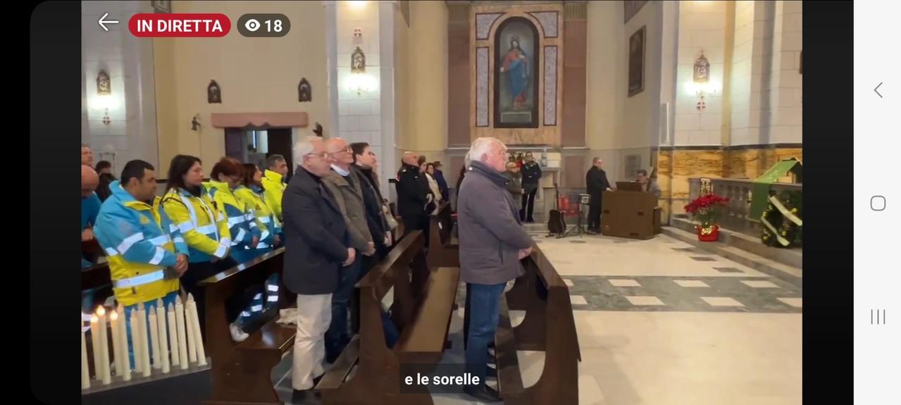 L’ex commissario. Franco Gabrielli con Sergio Ortelli durante la funzione