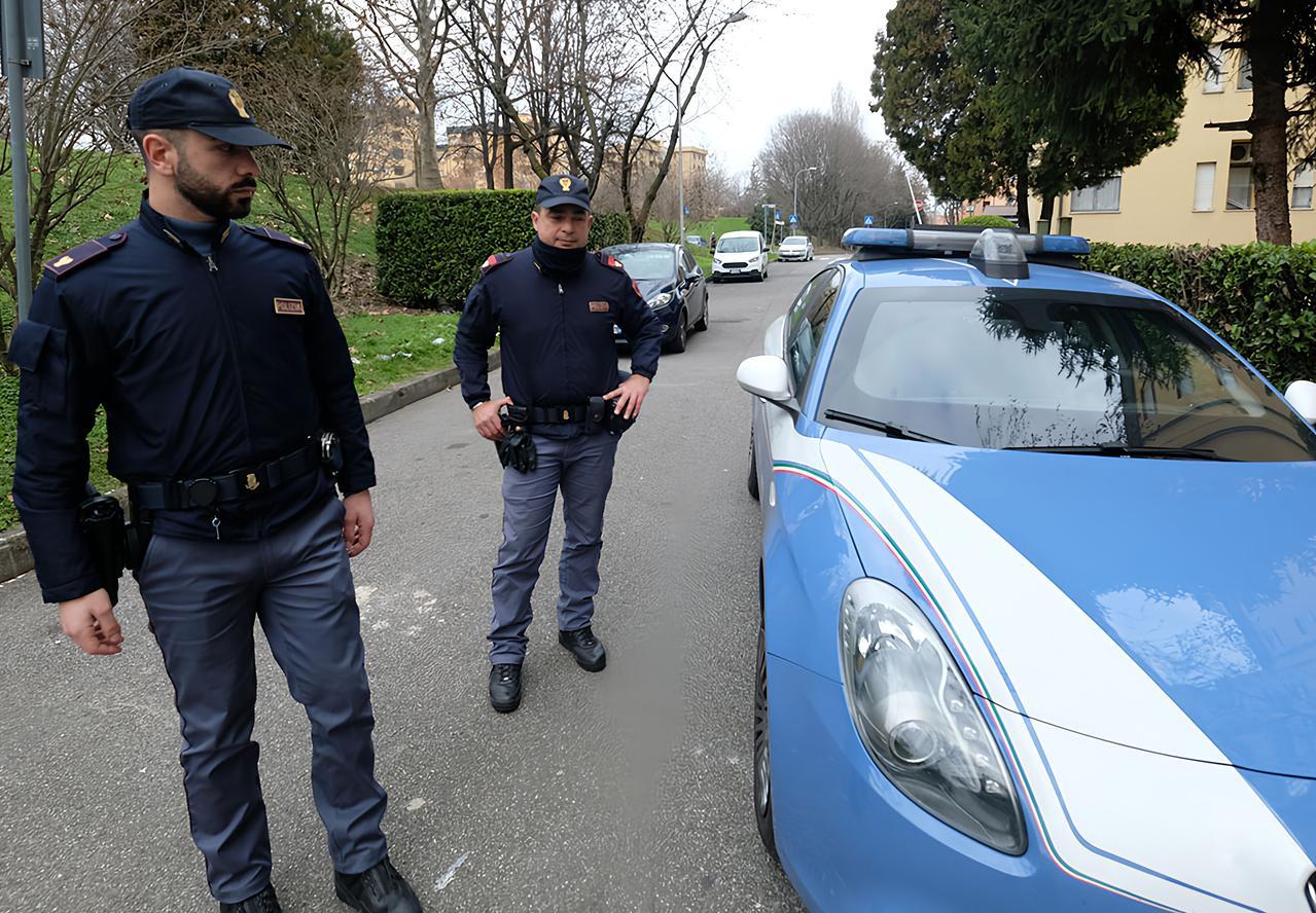 Corrieri di marijuana. Dentro il furgone 200 chili di droga