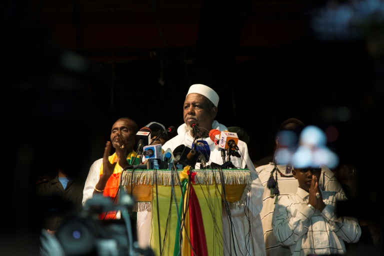 Can an exiled Malian imam unite people against the junta?