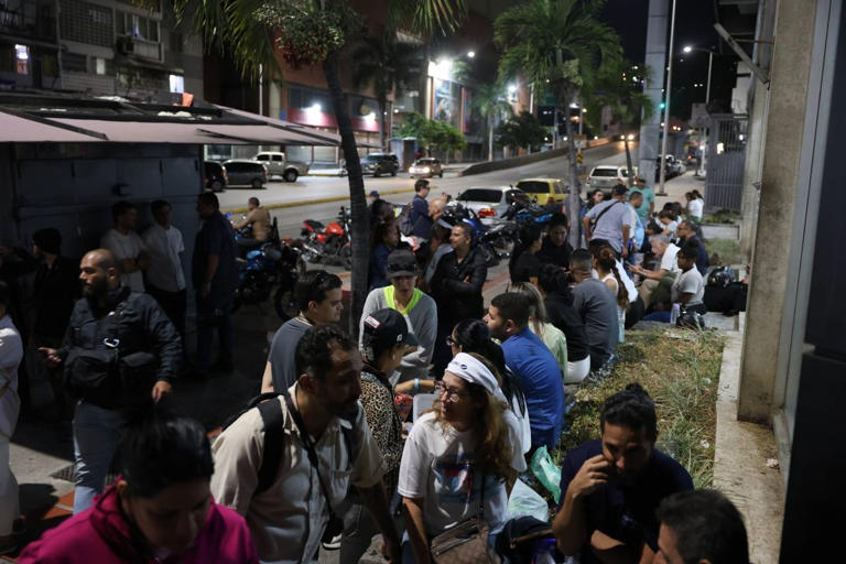 Hundreds more in Venezuela say their loved ones are political prisoners