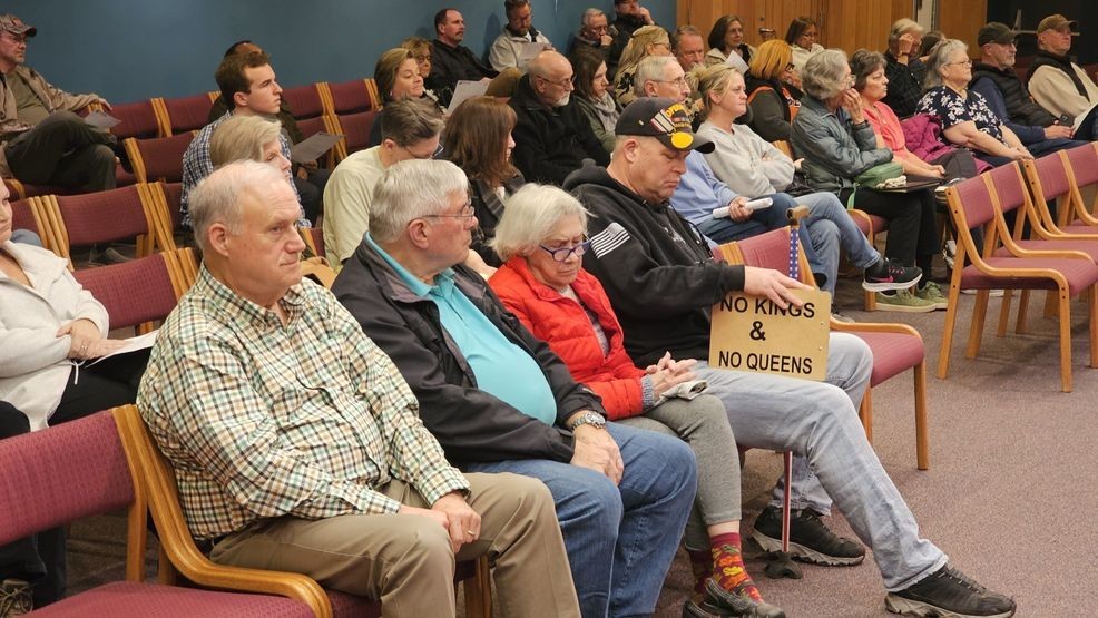 Portage voters to decide fate of single-hauler trash system in May ...