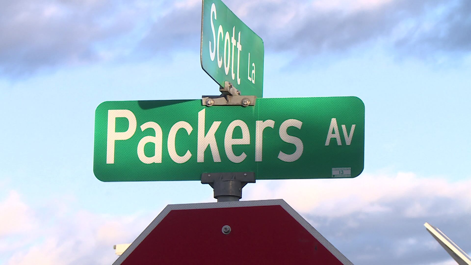 Madison neighbors near fatal Packers Avenue crash calling for safer streets