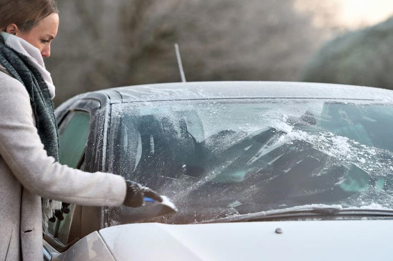 Ex-NASA engineer's easy 4-step method will defrost your car windscreen ...