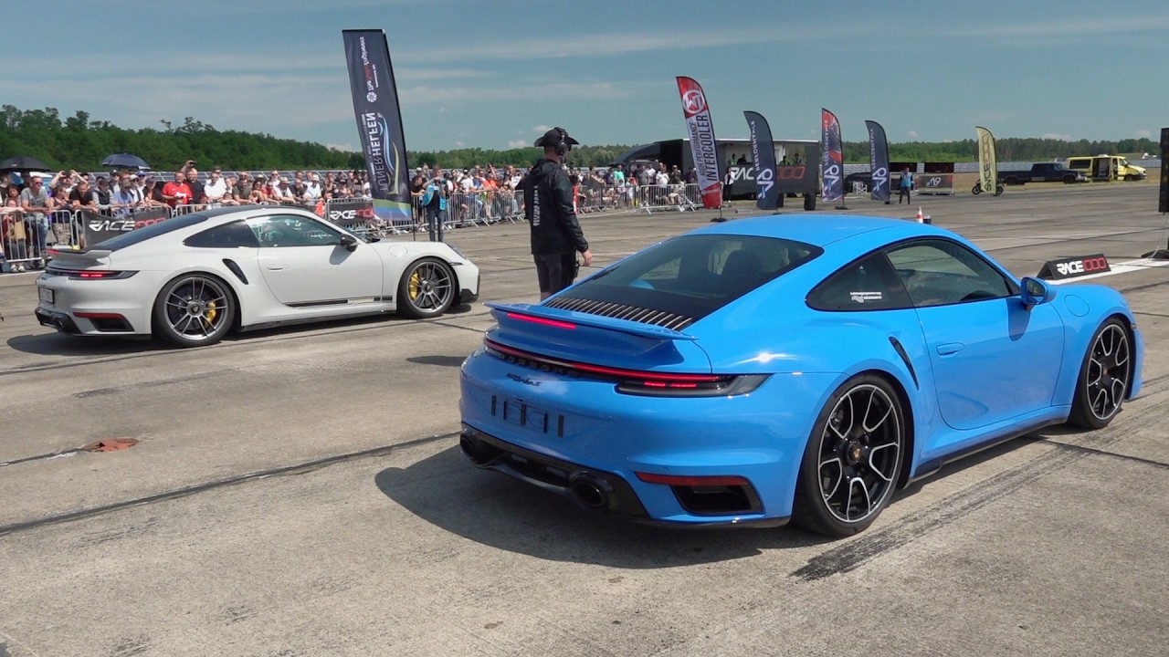 Porsche 911 Turbo S vs Turbo S twin monsters drag race!