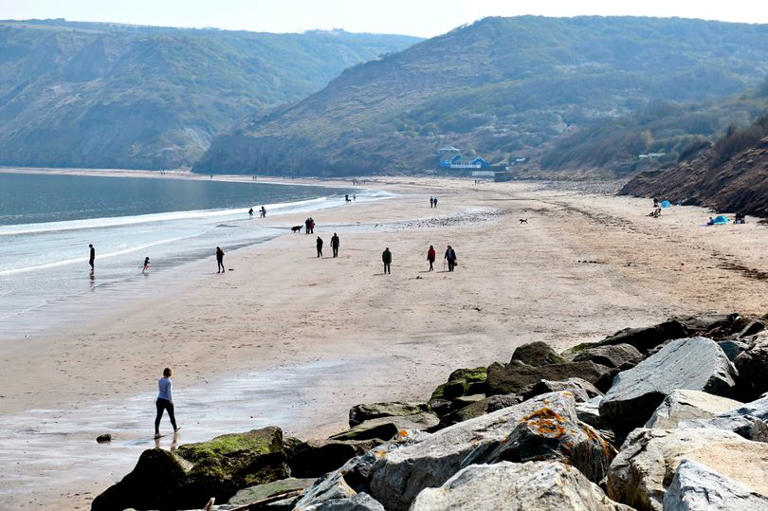 Yorkshire's 'hidden gem' picture perfect seaside village ignored for ...