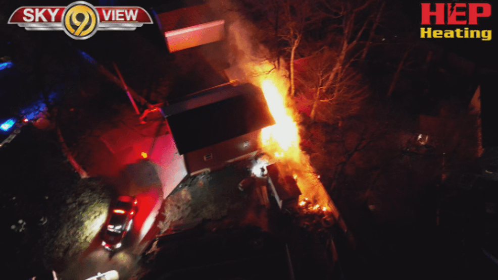 Early morning house fire breaks out in Middle Valley area