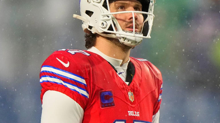 'The ball is everything': Former NFL star notices similar trend from ...