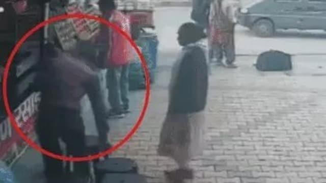 चाय की चुस्की लेते समय जमीन पर गिरा युवक, पल भर में चली गई जान, हार्ट ...