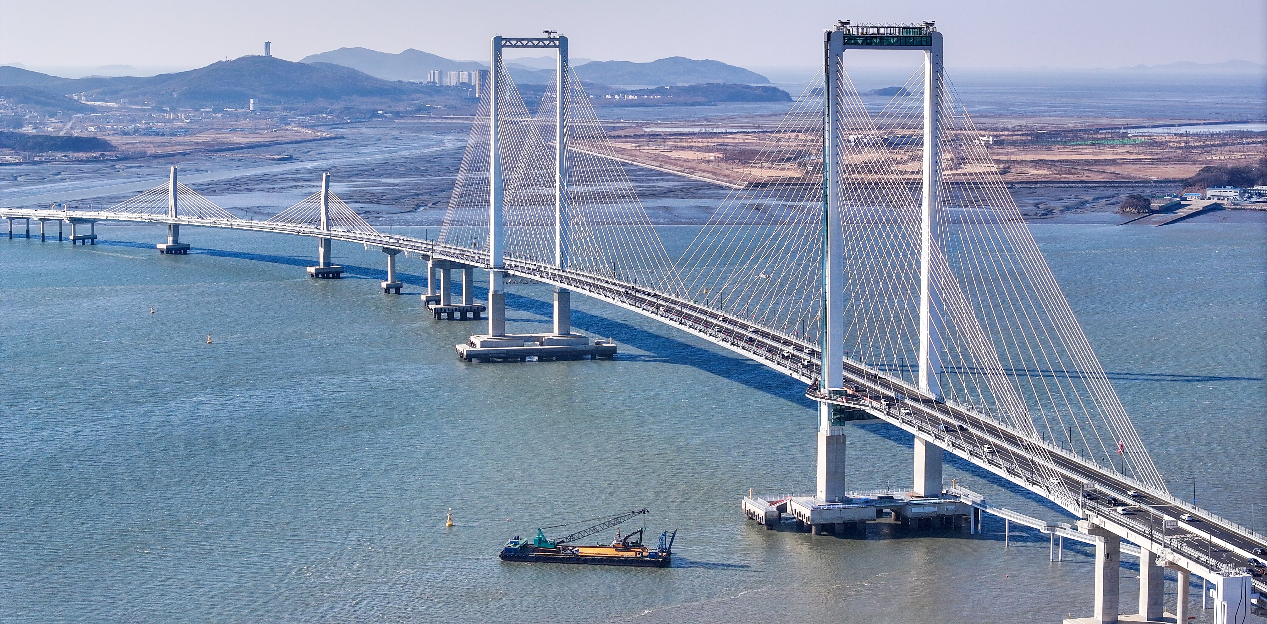 Incheon's third land bridge named Cheongna Sky Bridge after controversy