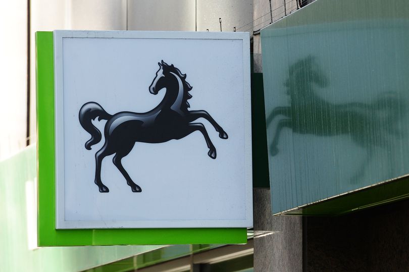 Lloyds Bank paying £250 to customers' accounts before February 3