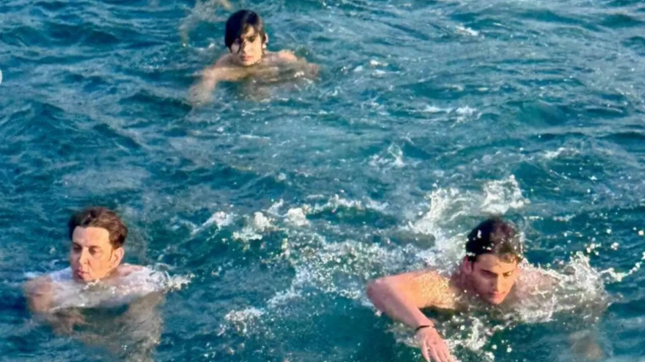 Hrithik Roshan's Phuket vacation with family; sons Hridhaan and Hrehaan ...