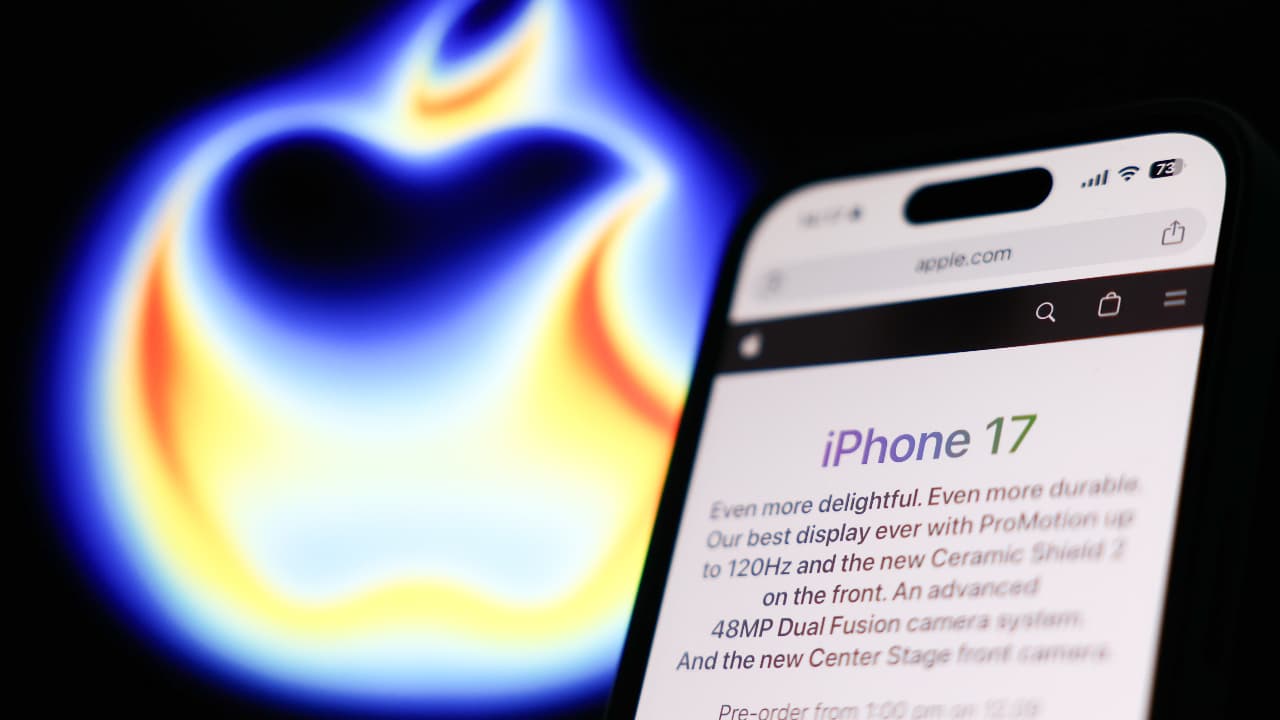 Flipkart Republic Day sale: iPhone 17 gets massive price cut in India ...